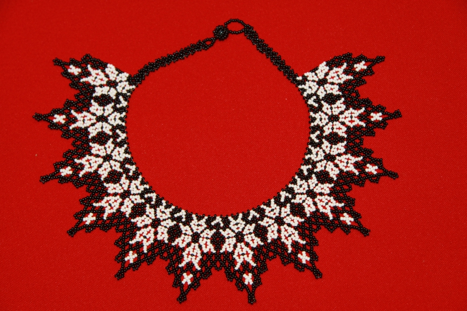 Embera Classic Beaded Triangular Indigenous Necklace Choker White And Black